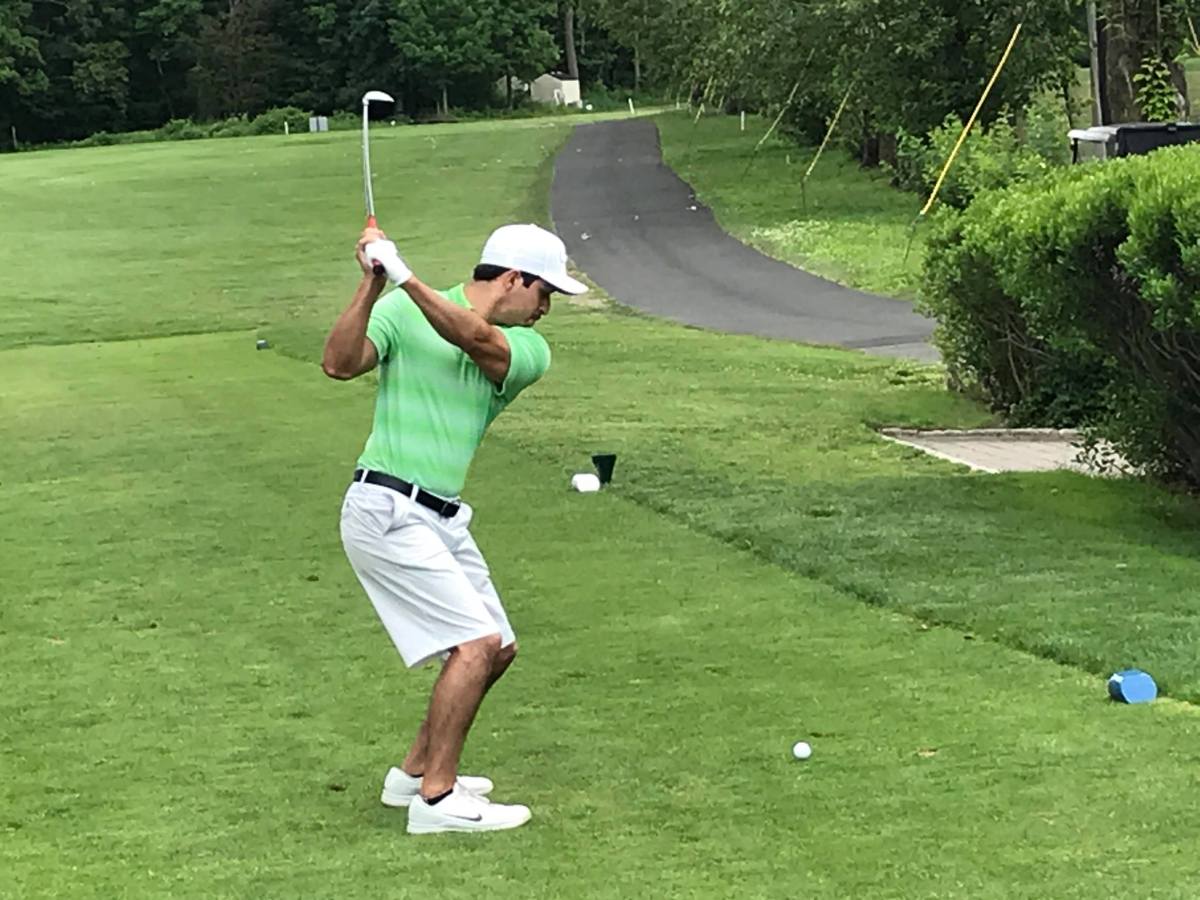 Ropiak, Hickey share the Townwide Flight lead following the first round ...