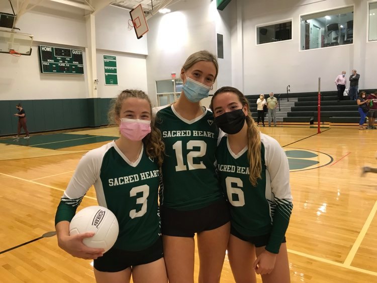 Sacred Heart Greenwich volleyball team sweeps Greens Farms Academy ...