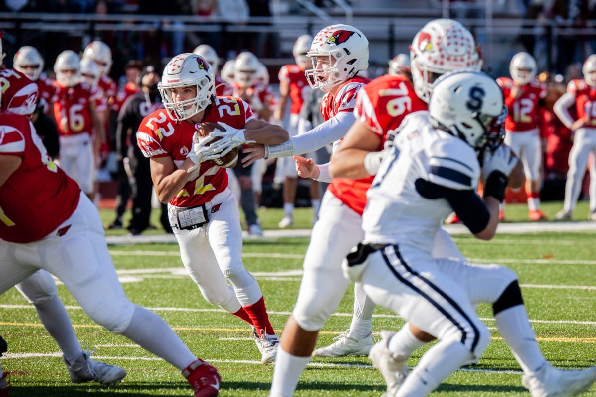 Greenwich edges Staples in overtime on Thomas Foster’s touchdown run ...