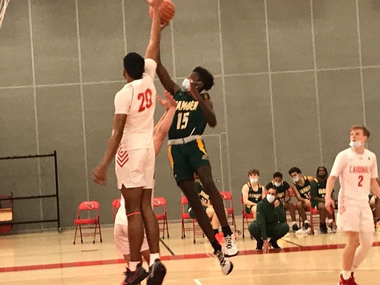 Greenwich boys basketball team falls behind early in home loss to ...