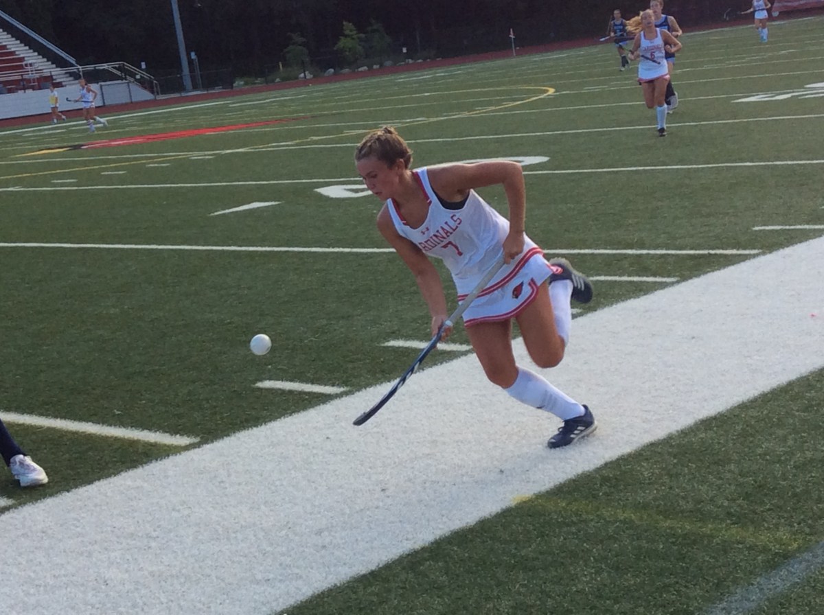 Wilton uses a strong start to defeat Greenwich in FCIAC field hockey ...