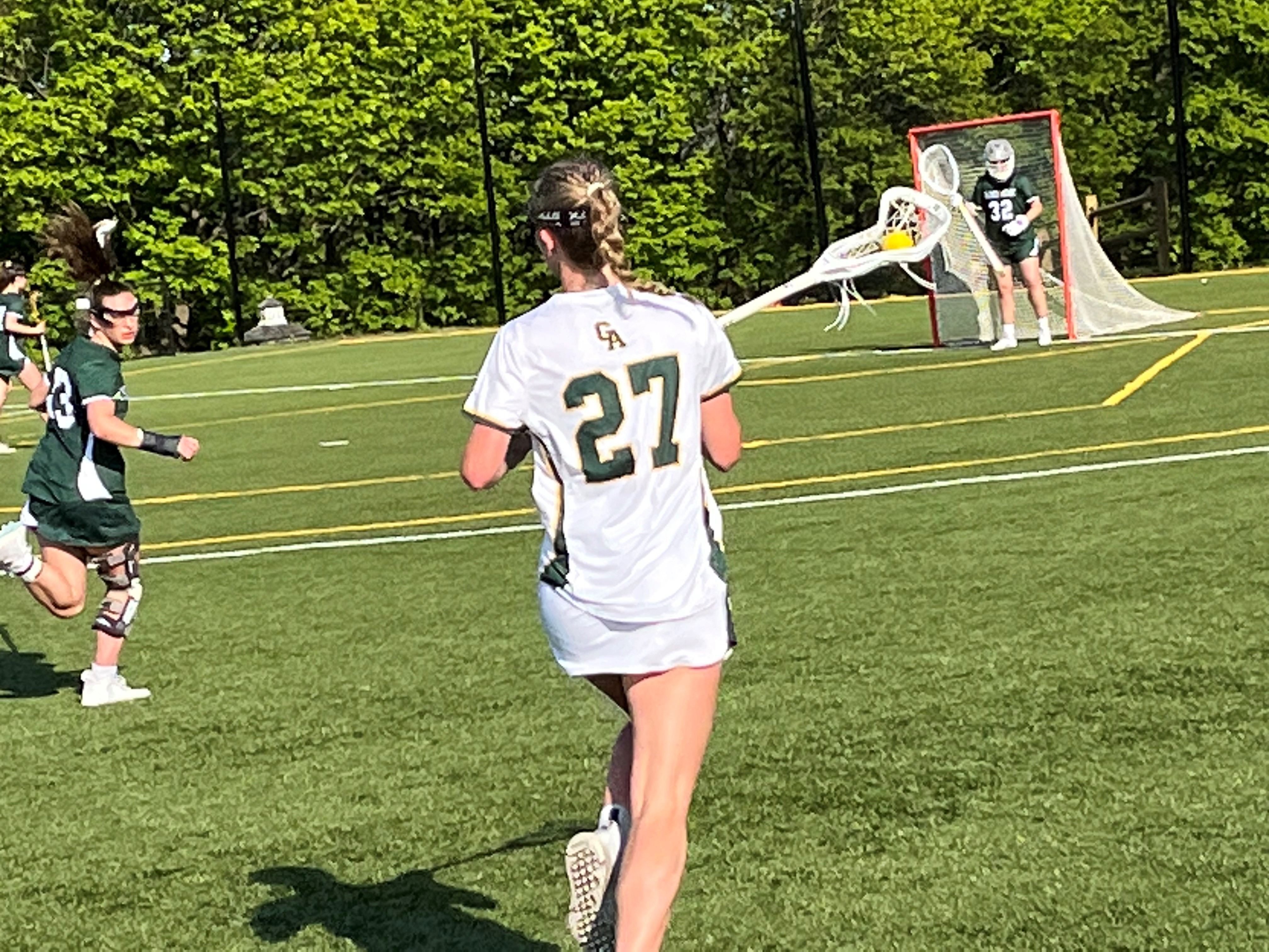 Greenwich Academy 2023 graduates Ellie Burdick and Ellie Johnson ...
