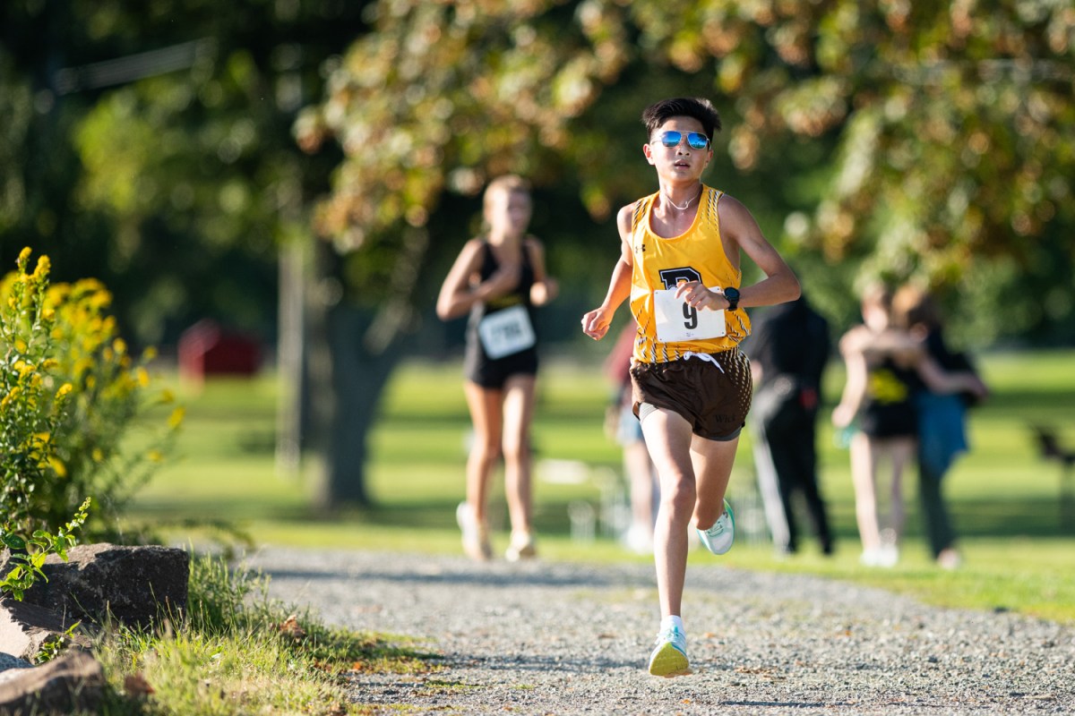 Brunswick’s Nathan Lee finishes first in Bruins’ first FAA cross ...
