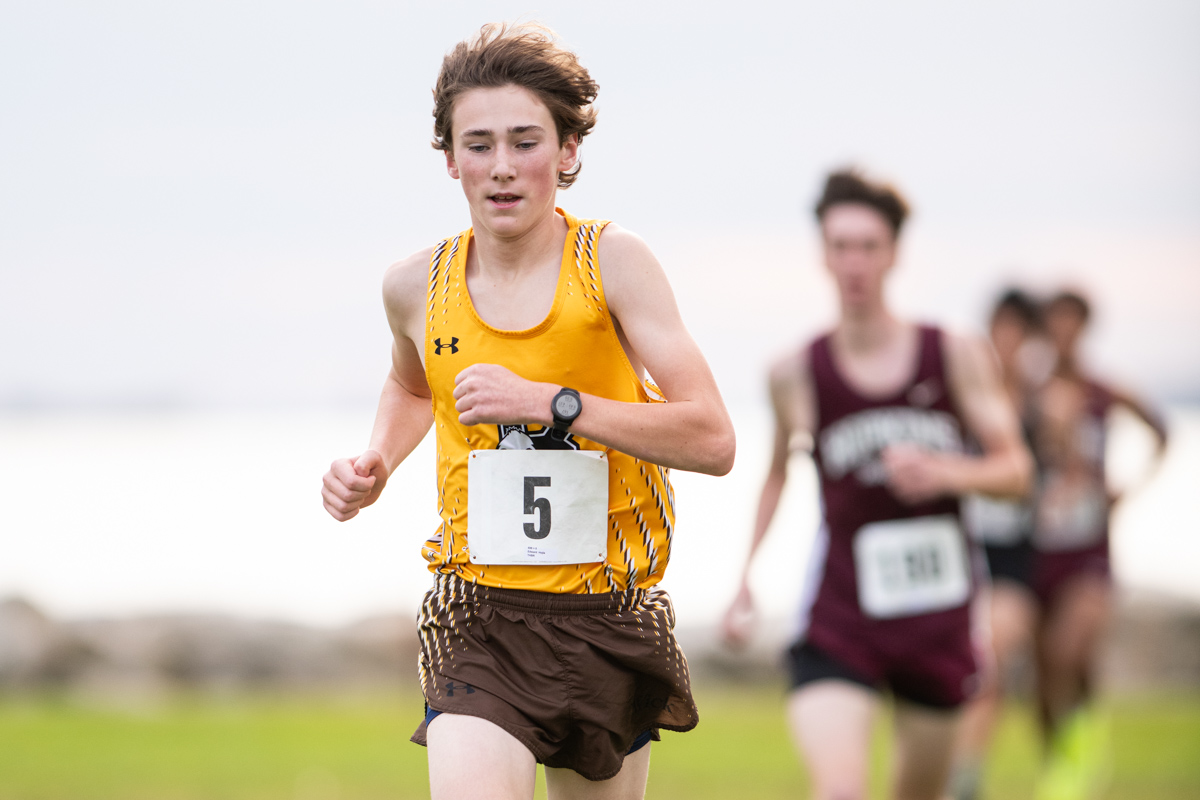 Nathan Lee leads Brunswick cross country team by each FAA foe with ...