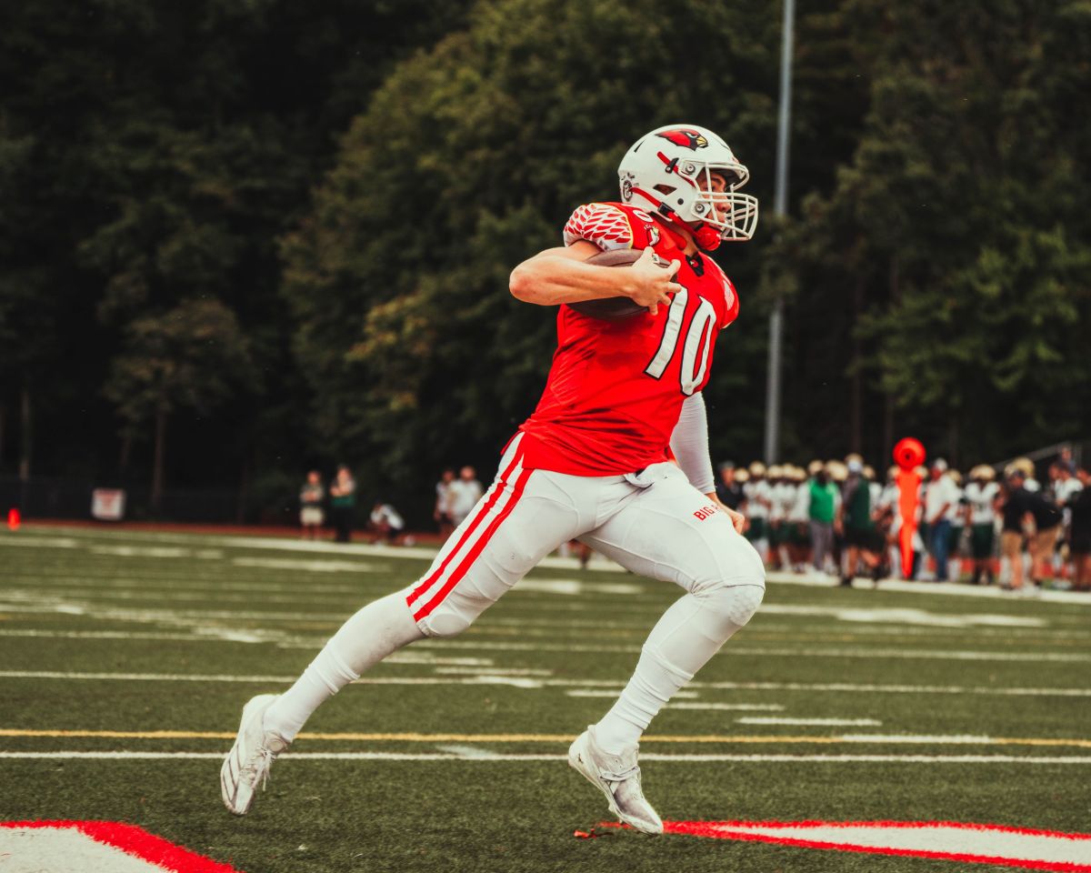 Cardinals football team comes back to beat Bishop Hendricken on TD run ...