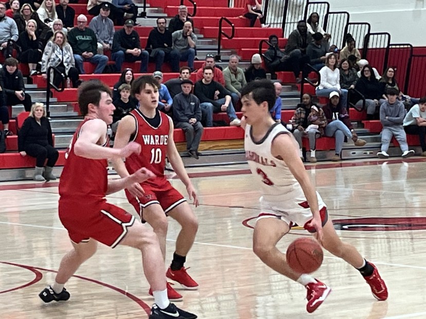 Matt Maloney scores 25 points, Sandro Scott registers 18 for Greenwich ...