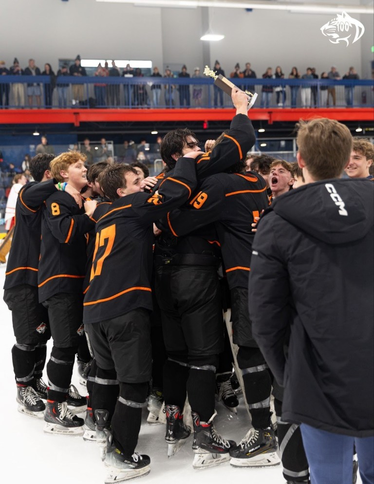 Greenwich Country Day’s varsity boys hockey team wins first FAA ...